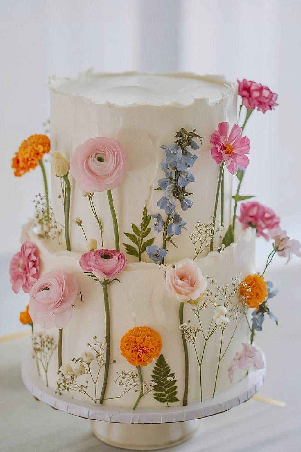 5 Stunning Floral Cake Trends Taking Over Spring 2026 Weddings – Bake N ...